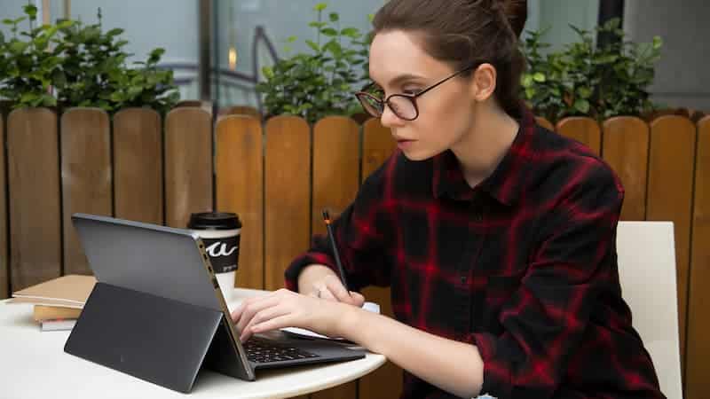 => بررسی پرش تصویر سرفیس پرو 4 + معرفی تنها راه حل